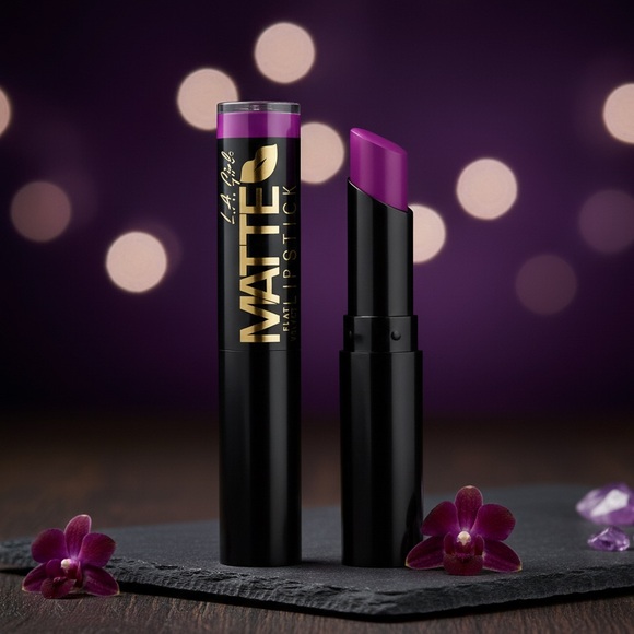 Makeup | La Girl Matte Flat Velvet Lipstick Love Triangle | Poshmark